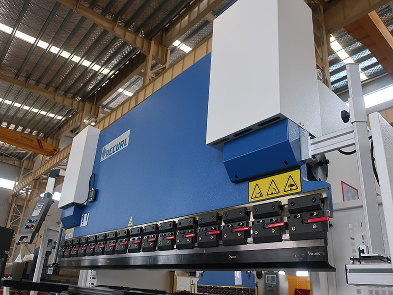 presse plieuse hydraulique 300t 3200 avec contrôleur E21 - ACCURL